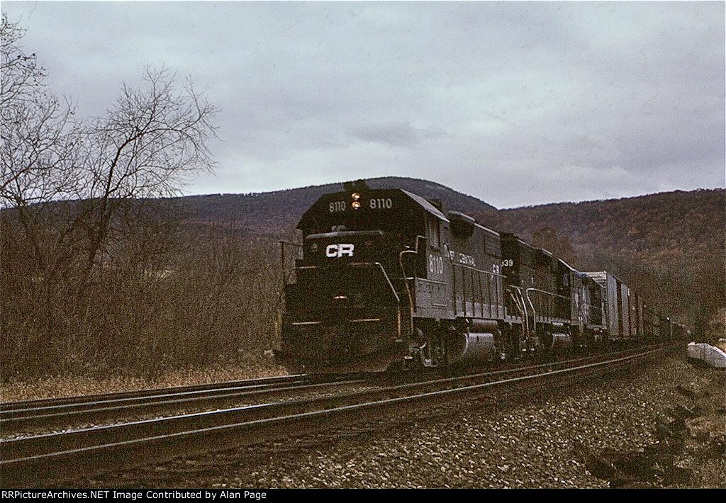 CR GP38-2 8110